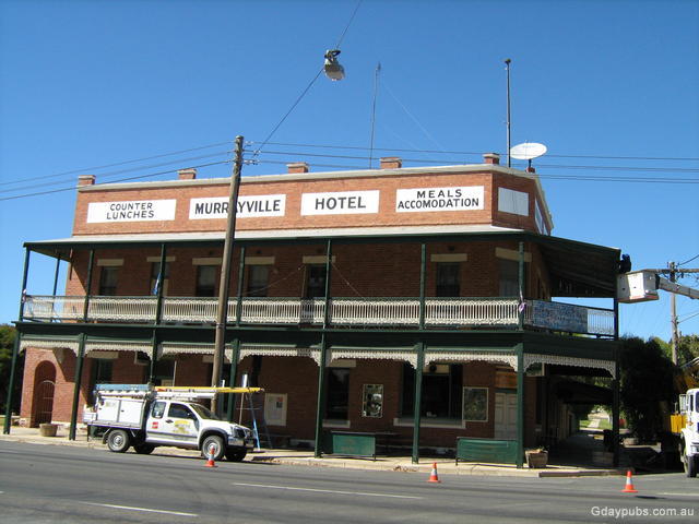 Murrayville Hotel in Murrayville